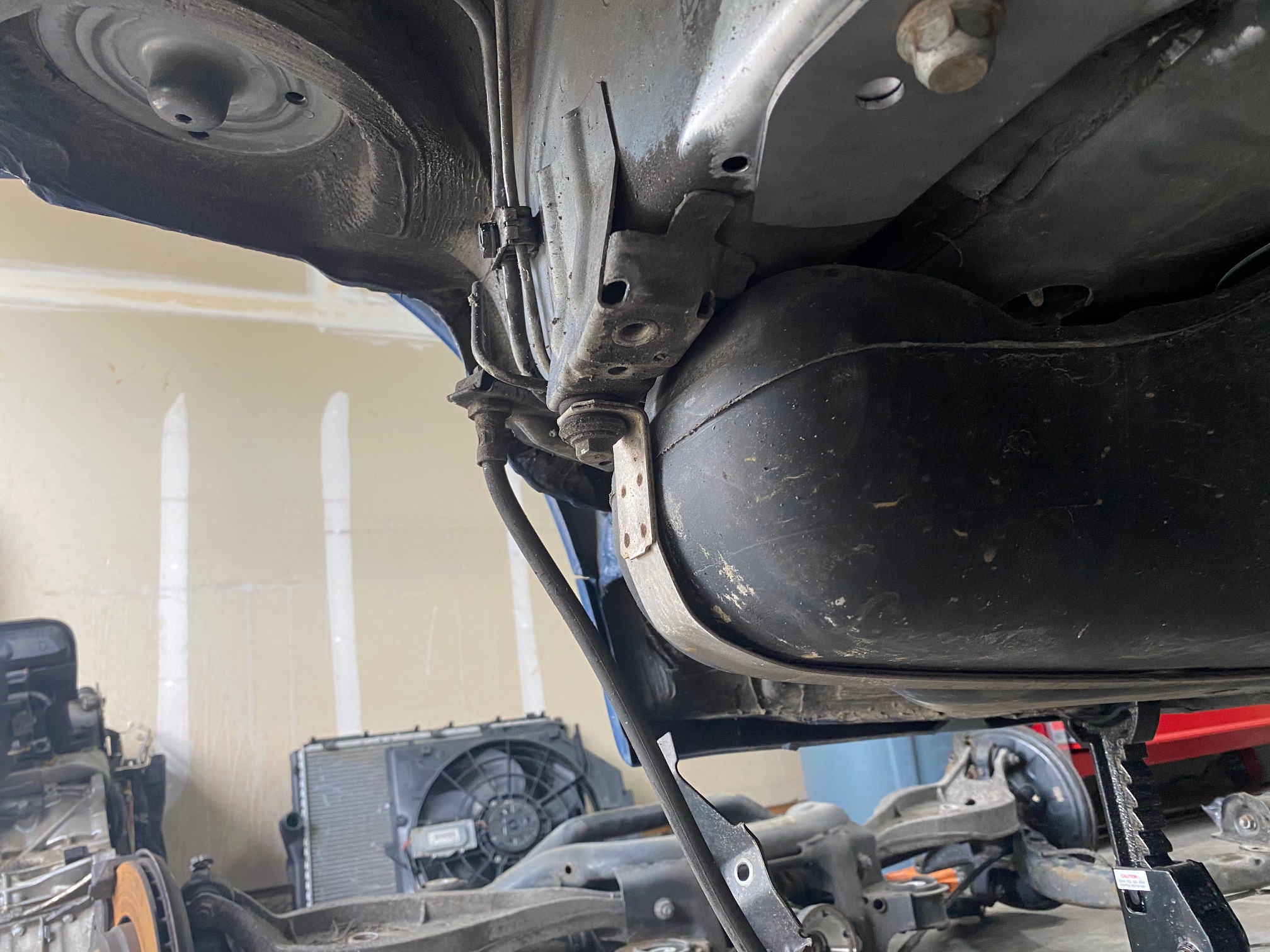 E46 Complete Chassis Reinforcement Guide - K0441 – Garagistic